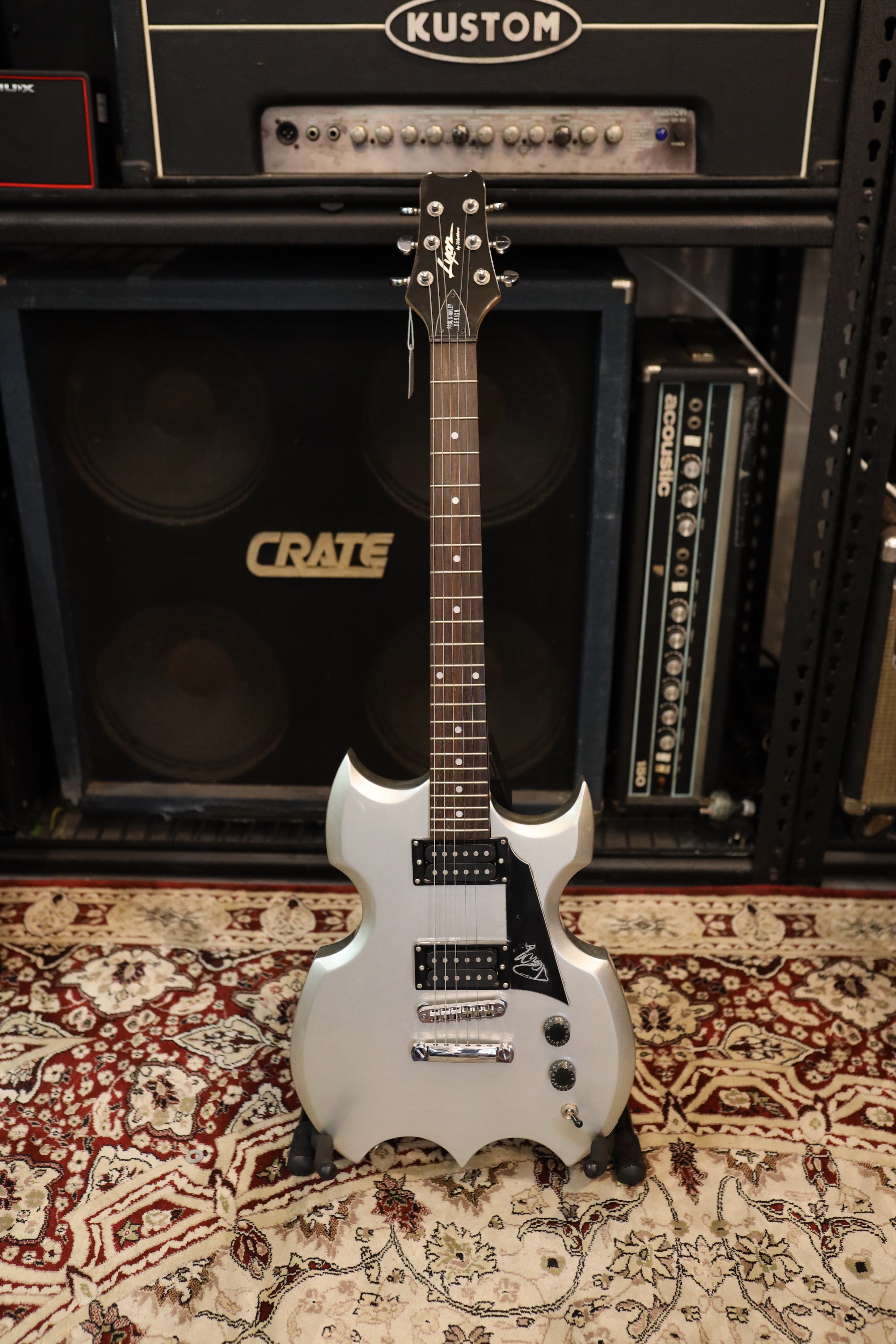 Washburn Lyon Limited Paul Stanley Autographed – Southside Guitars