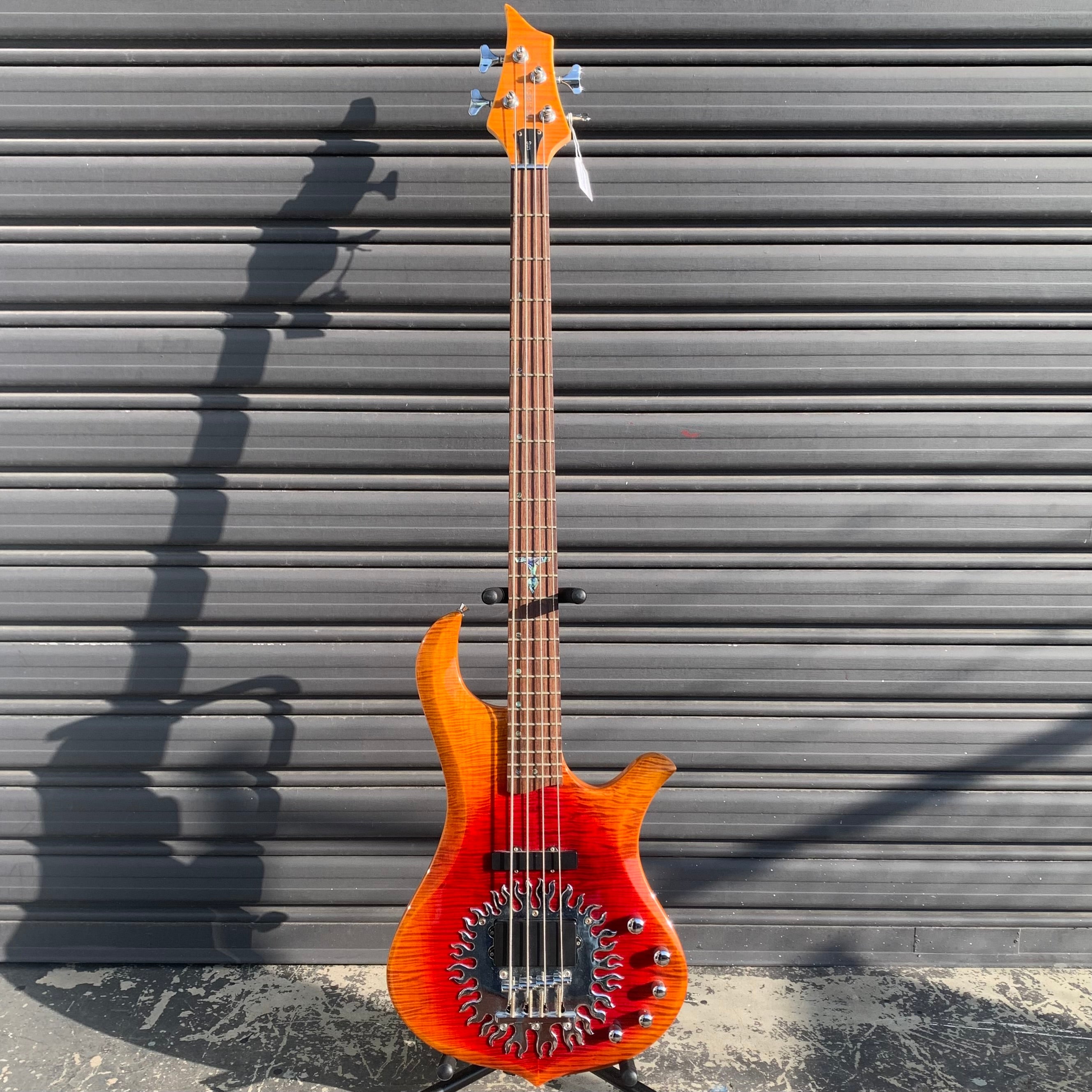 Traben Bass Guitar Sun Tribal 4 – Southside Guitars
